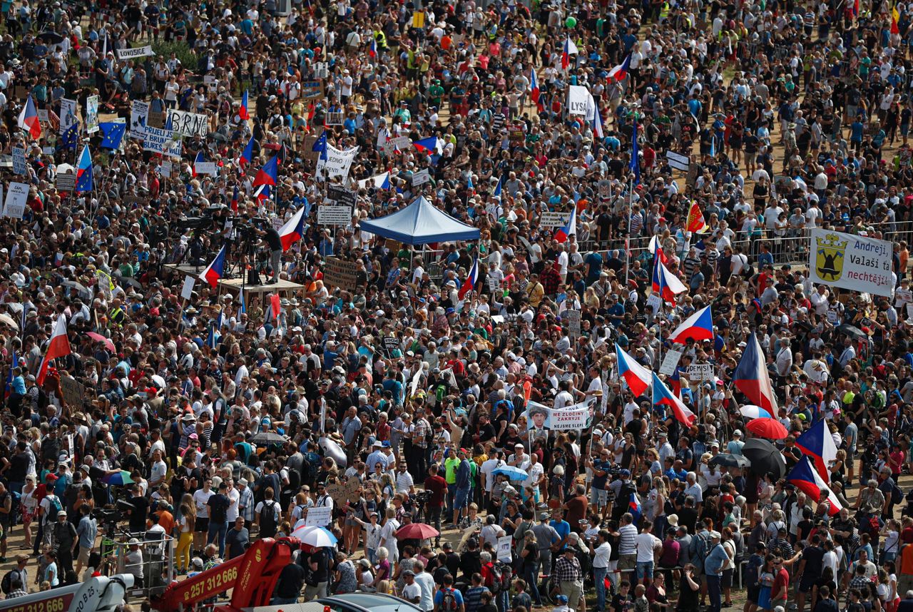 Massive crowd in Prague call for Czech PM's resignation