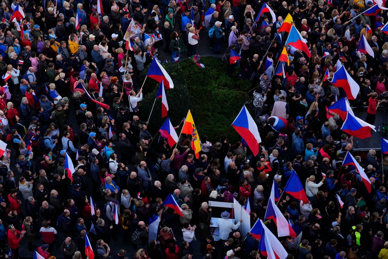 Czechs rally to demand resignation of pro-Western government