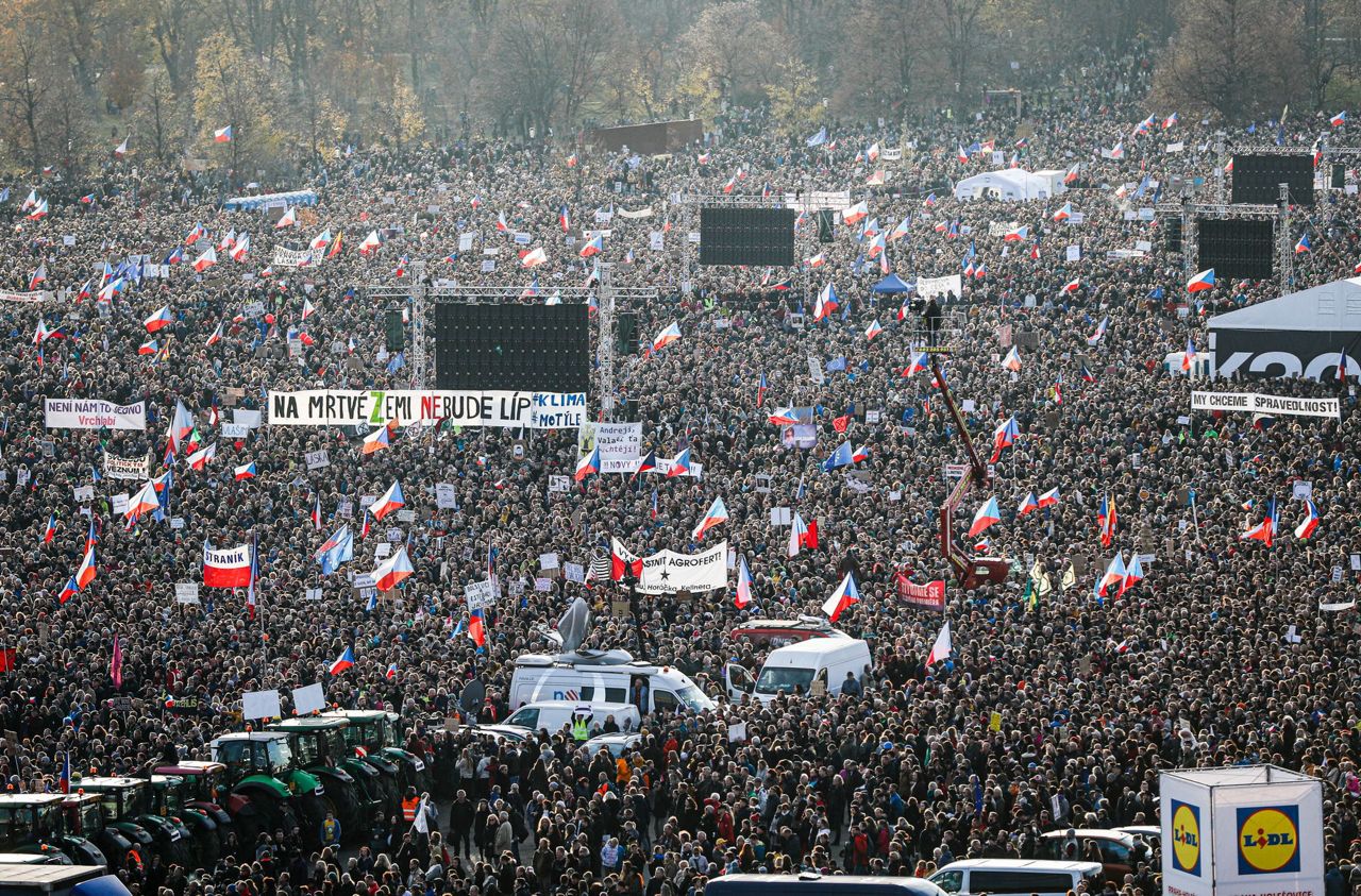 Czechs use anniversary of Velvet Revolution to pressure PM