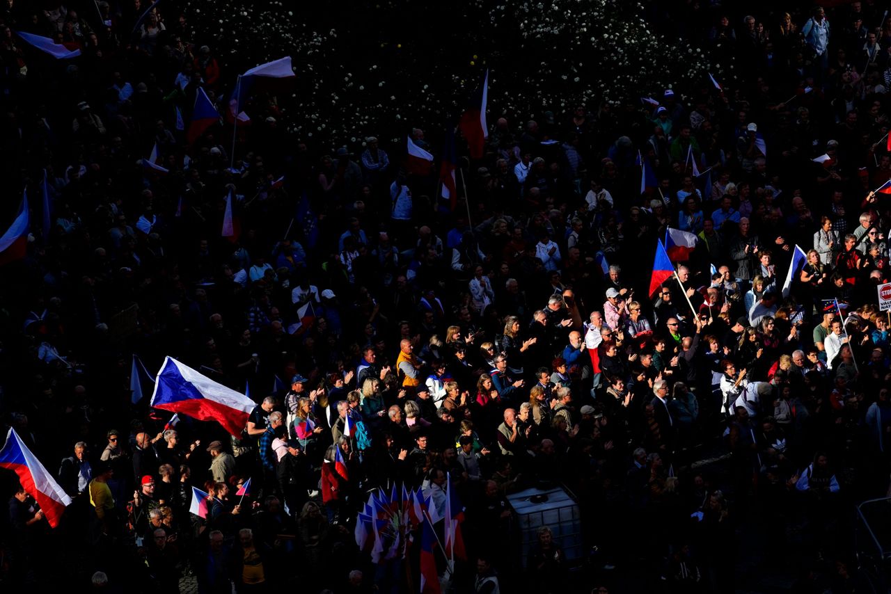 Czechs rally to demand resignation of pro-Western government