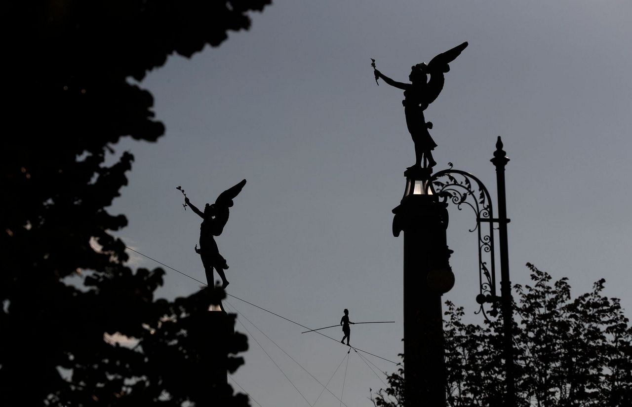 Tightrope walker's dance over river launches Prague festival