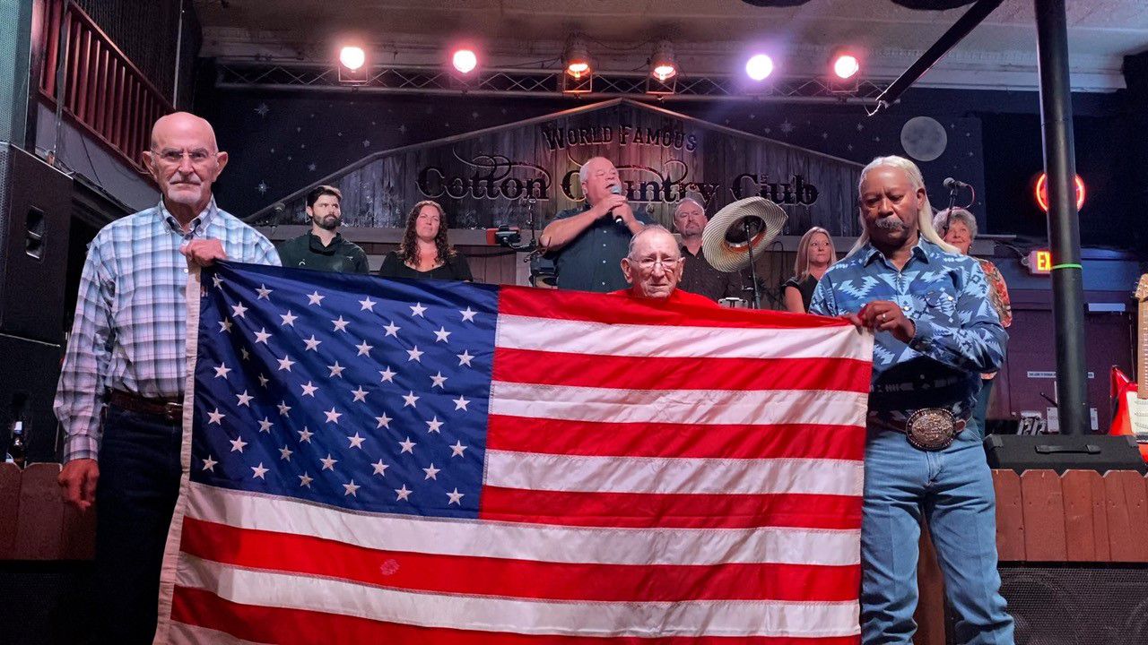 World War II vet shares stories across Central Texas