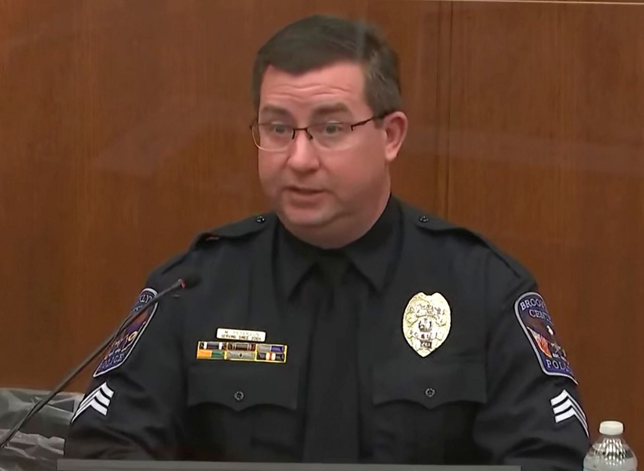 Potter trial jurors see differences between gun, Taser