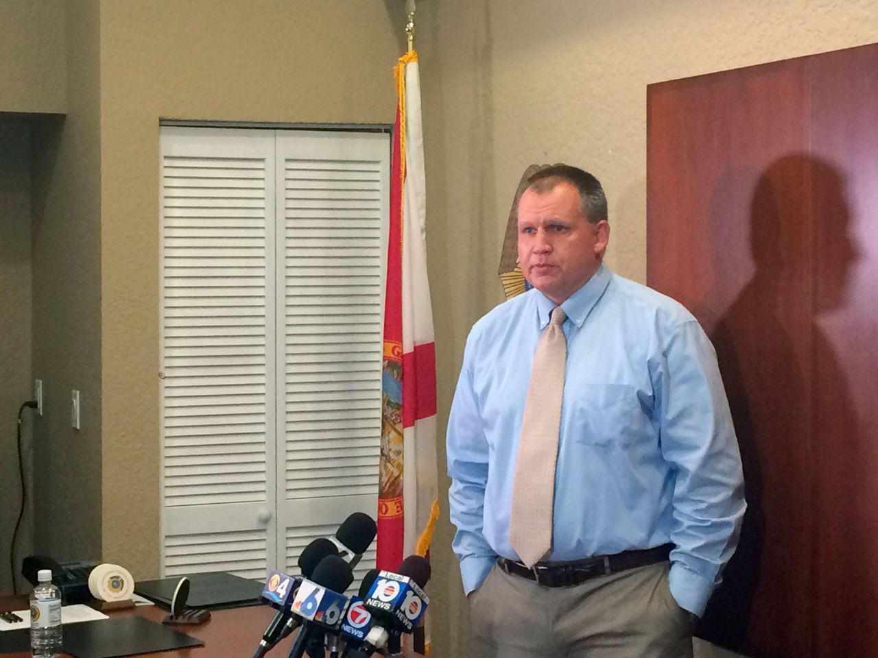 Florida sheriff fires deputy union head after COVID-19 fight