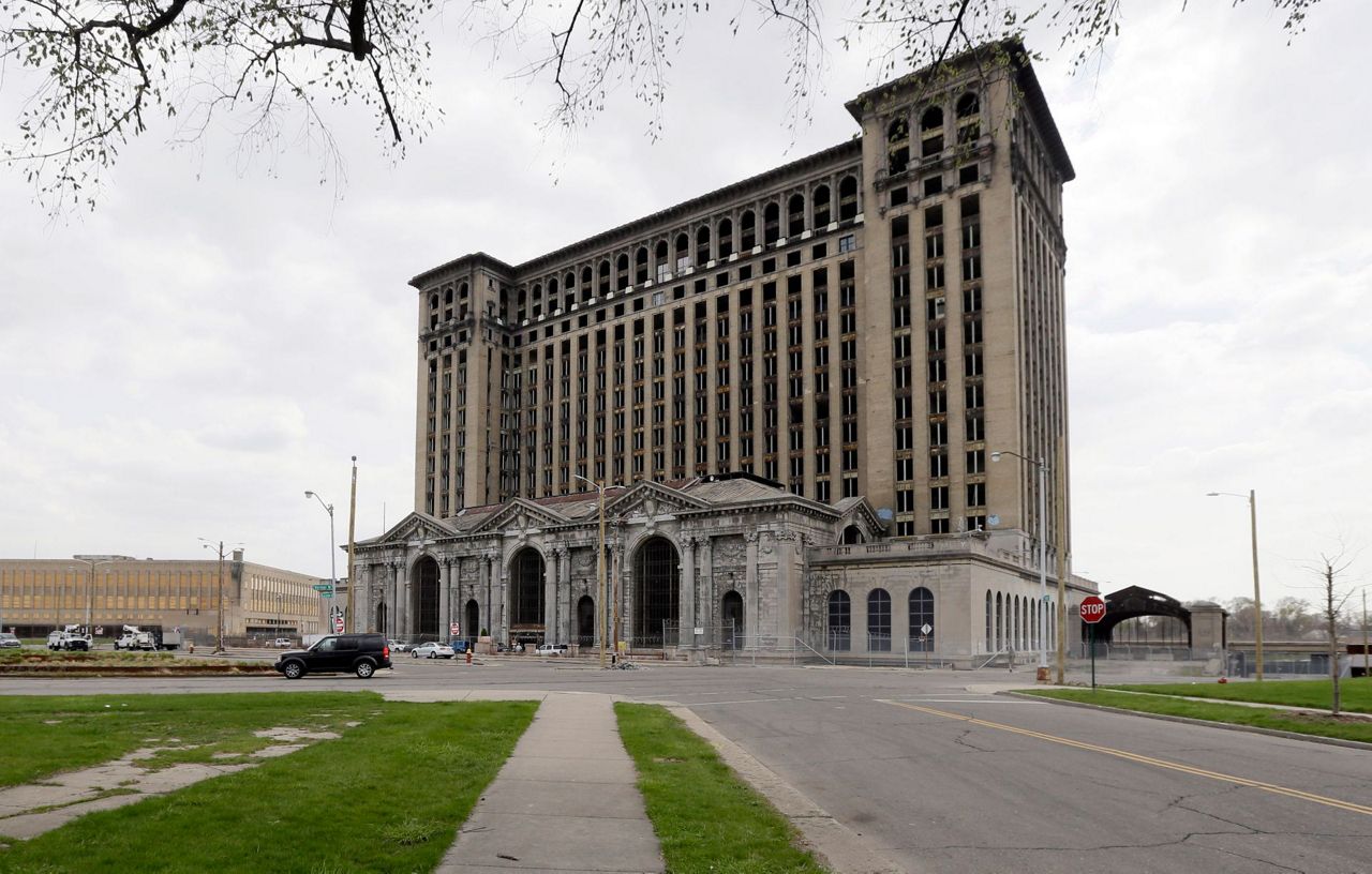 10 years since bankruptcy, Detroit's finances are better but city ...