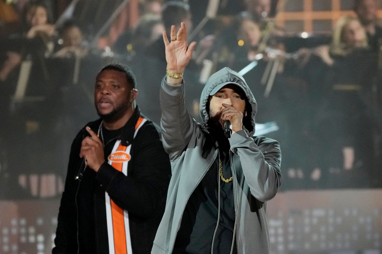 Diana Ross, Eminem and Jack White perform for thousands as former ...