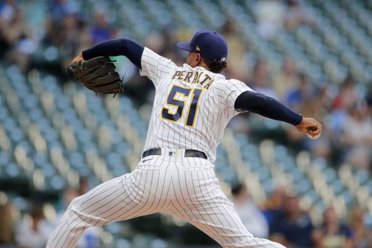 Brewers' Freddy Peralta has no-hitter through 6 on birthday