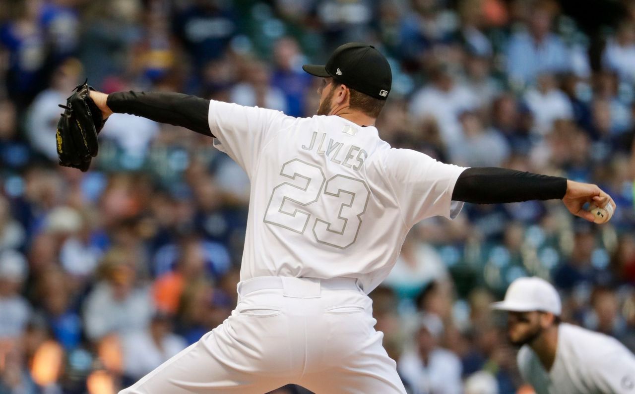 Lyles no-hits Arizona through 6 innings, Brewers win 6-1
