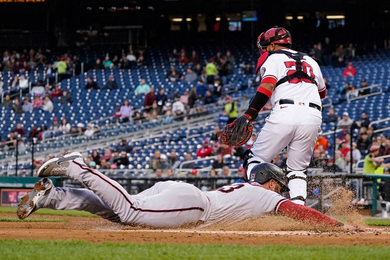 Raise a toast to the D'backs: Beer leads 11-2 win at Nats