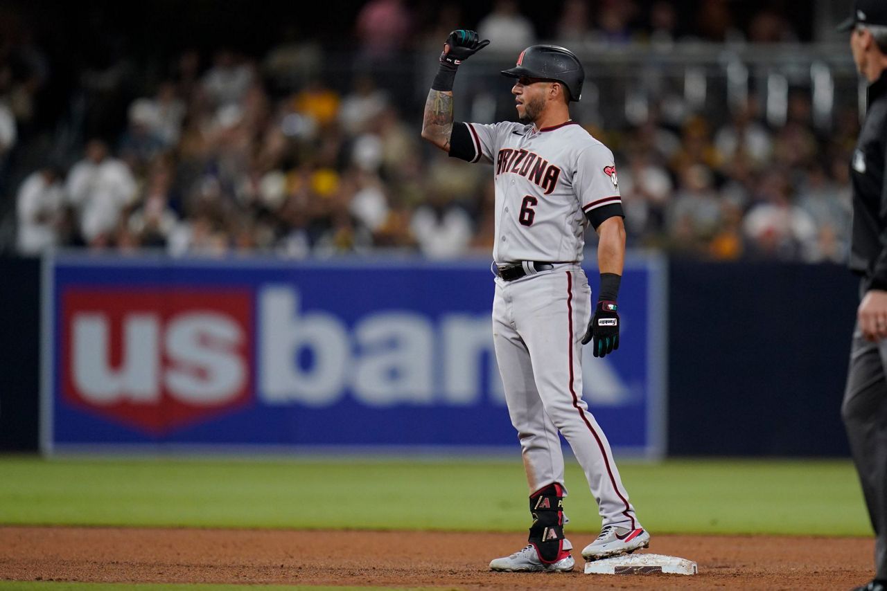 Dbacks rout Padres 10-1, end record 24-game road losing skid