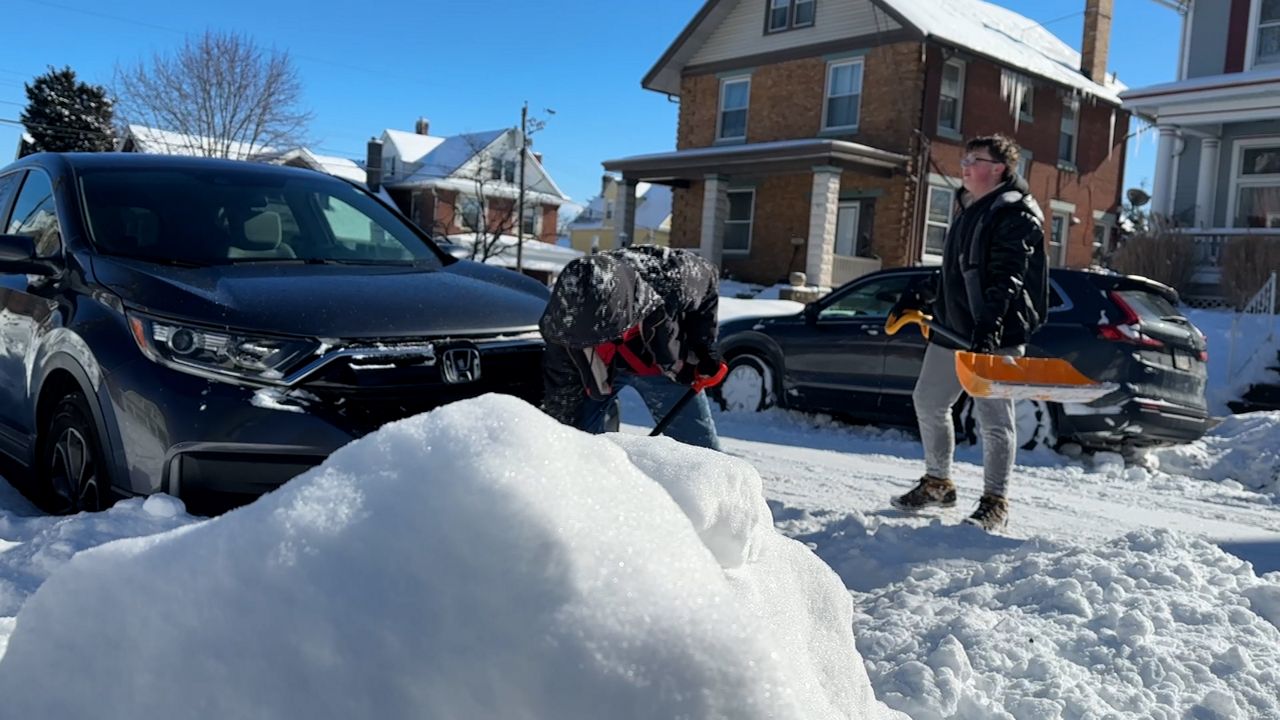 Ohio students step up to dig out neighbors