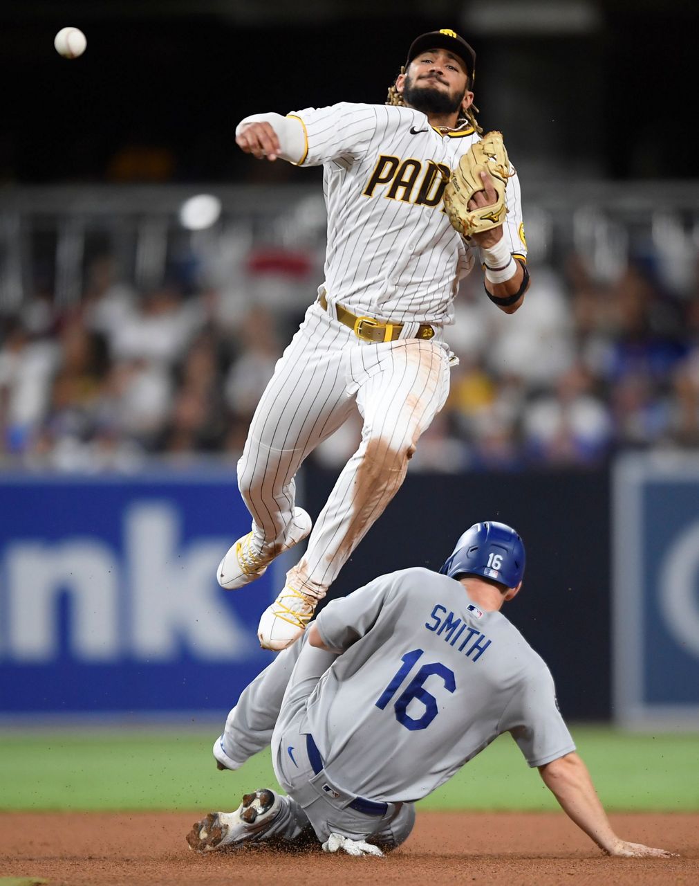 Padres beat Dodgers 5-3 for 1st sweep of rivals in 8 seasons