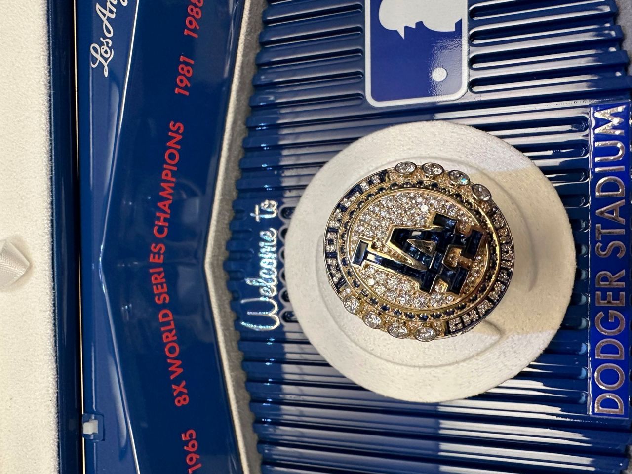 Bling, bling: Dodgers show off glittering World Series rings in pregame ...