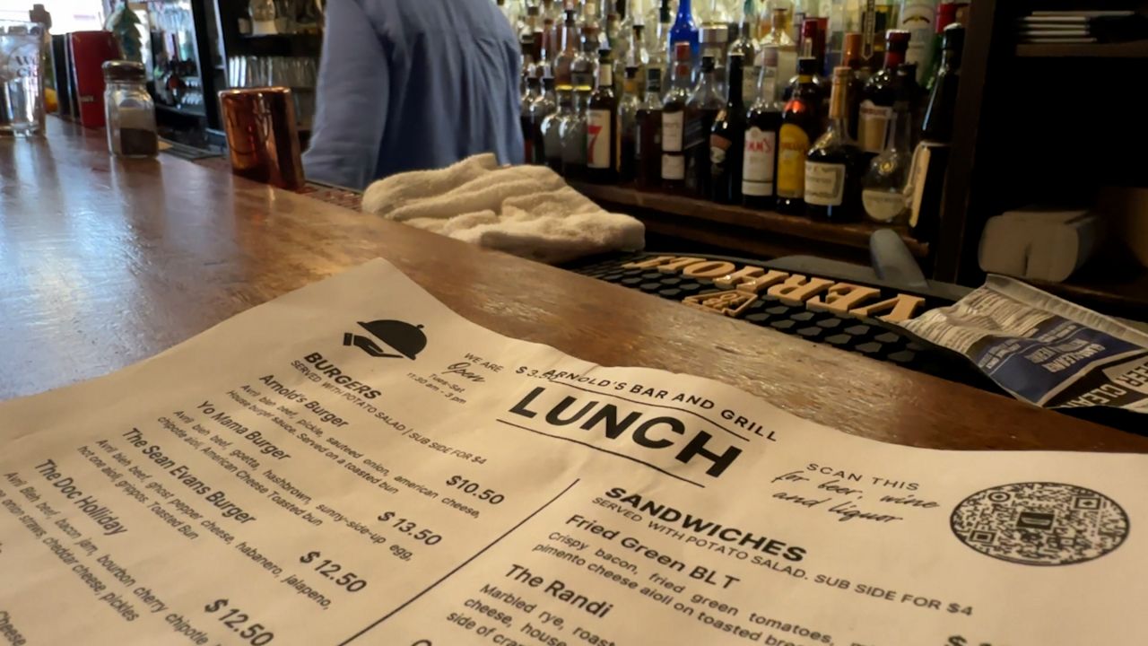 Downtown restaurants hope for more success at lunchtime