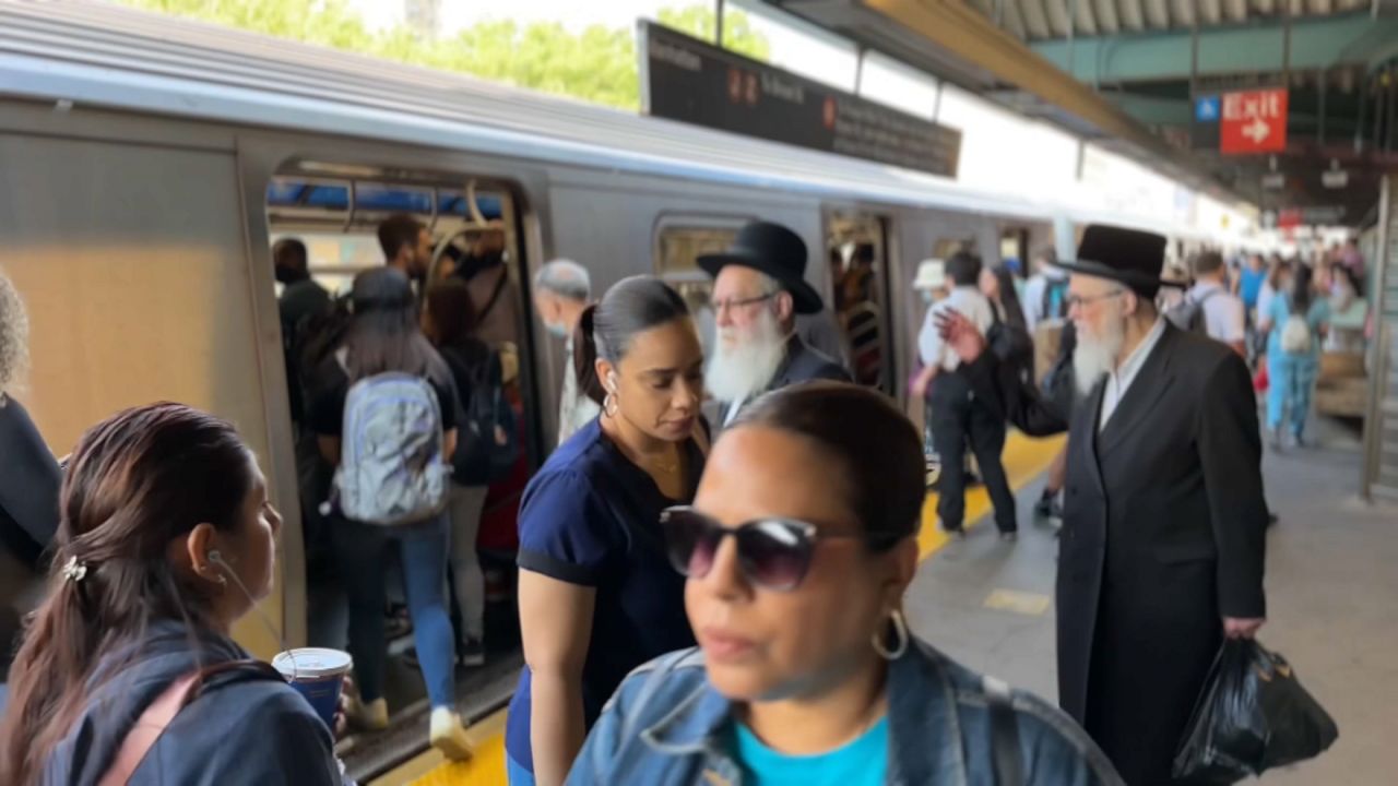 MTA Launches Real-Time Service Alert System for New York Mass Transit ...