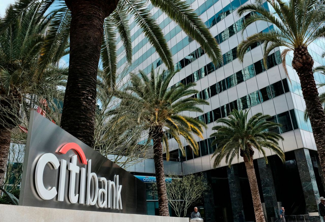 Citigroup 1Q profit rises 2%, tops estimates; revenue slips