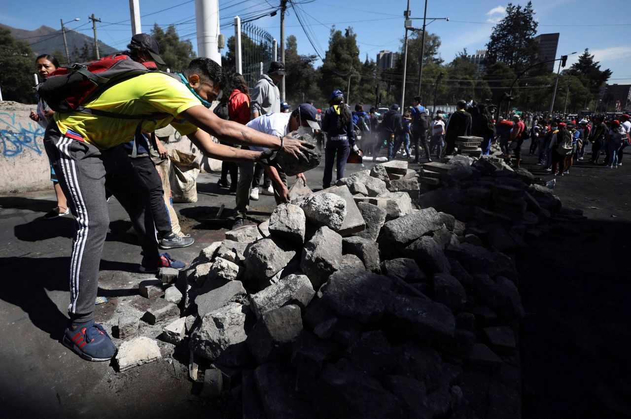 Ecuador indigenous, president strike deal to end protests