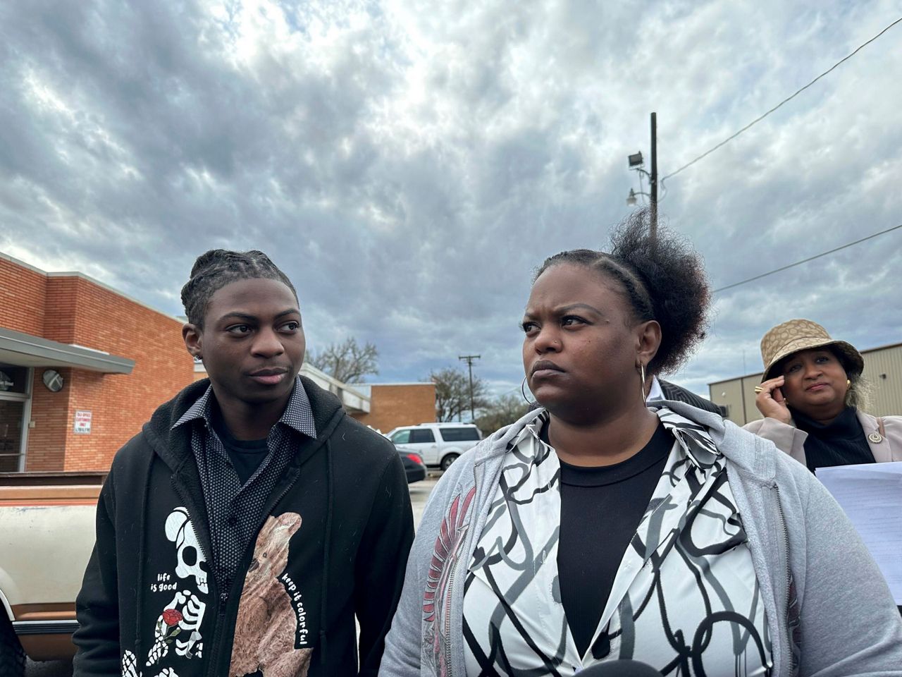 A Texas school's punishment of a Black student who wears dreadlocks is ...