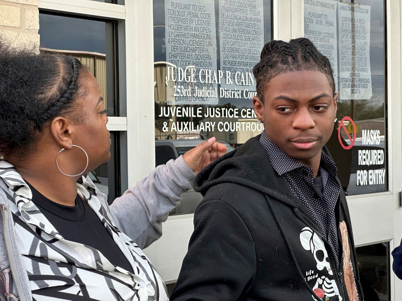 A Texas school's punishment of a Black student who wears dreadlocks is ...