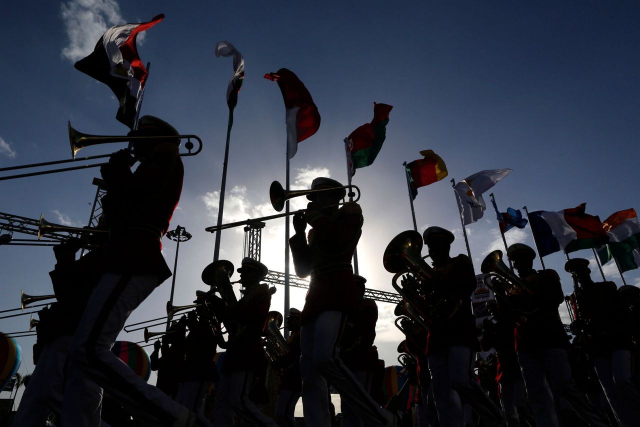 With arms fair, big-buyer Egypt aims to diversify sources