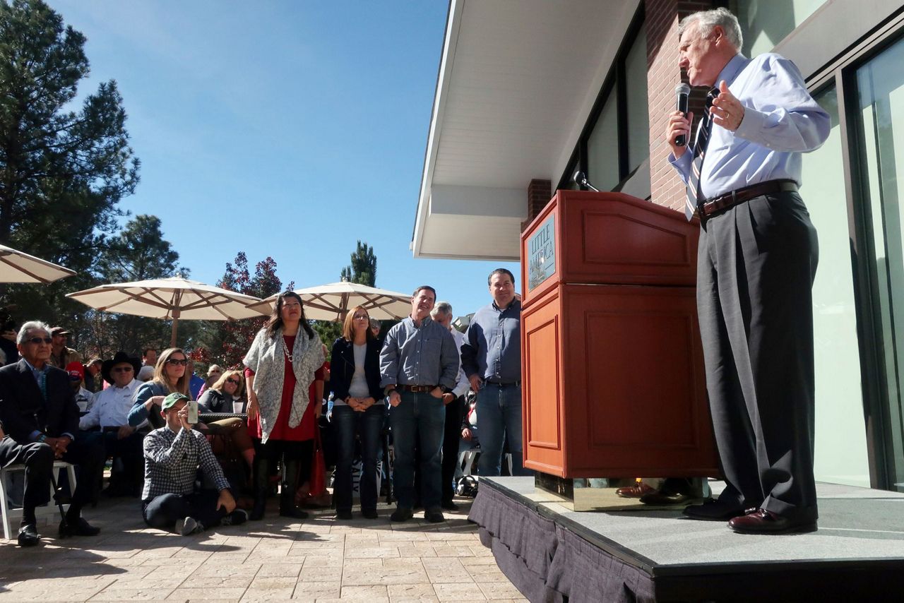 Fractious Arizona Senate race heads into final hours