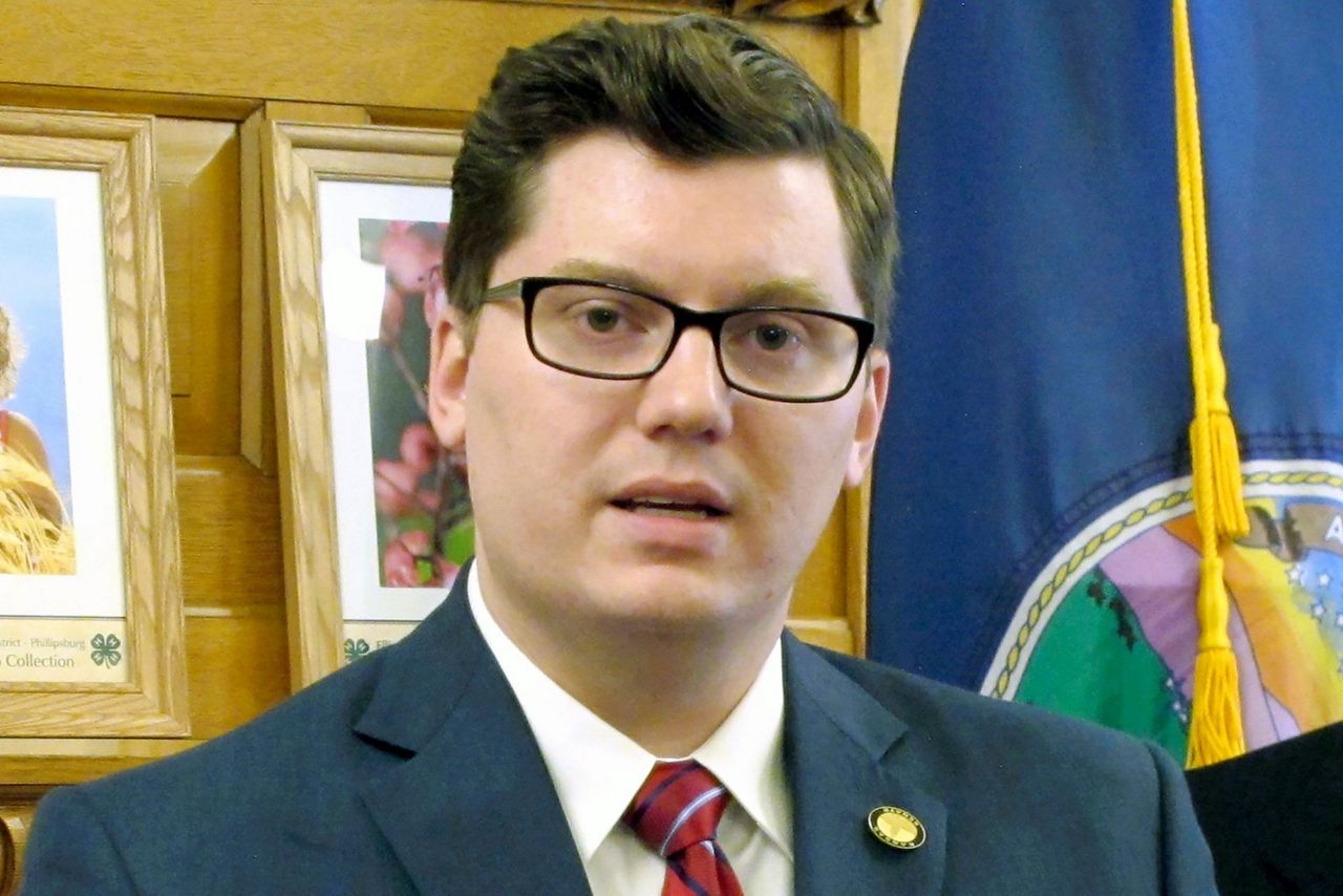 Kansas treasurer drops Senate bid to challenge Rep. Watkins