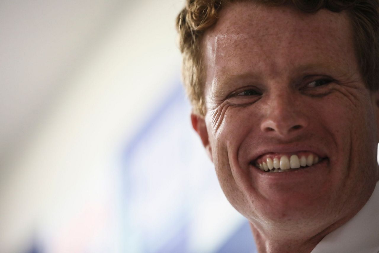 Kennedy stumps for Warren as he weighs challenging her ally