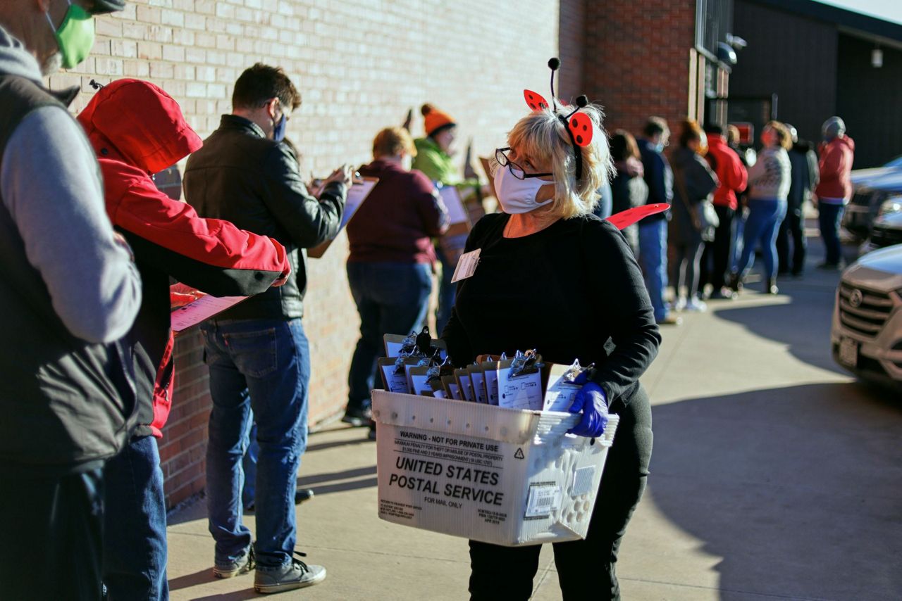 AP PHOTOS: Race enters final weekend before Election Day