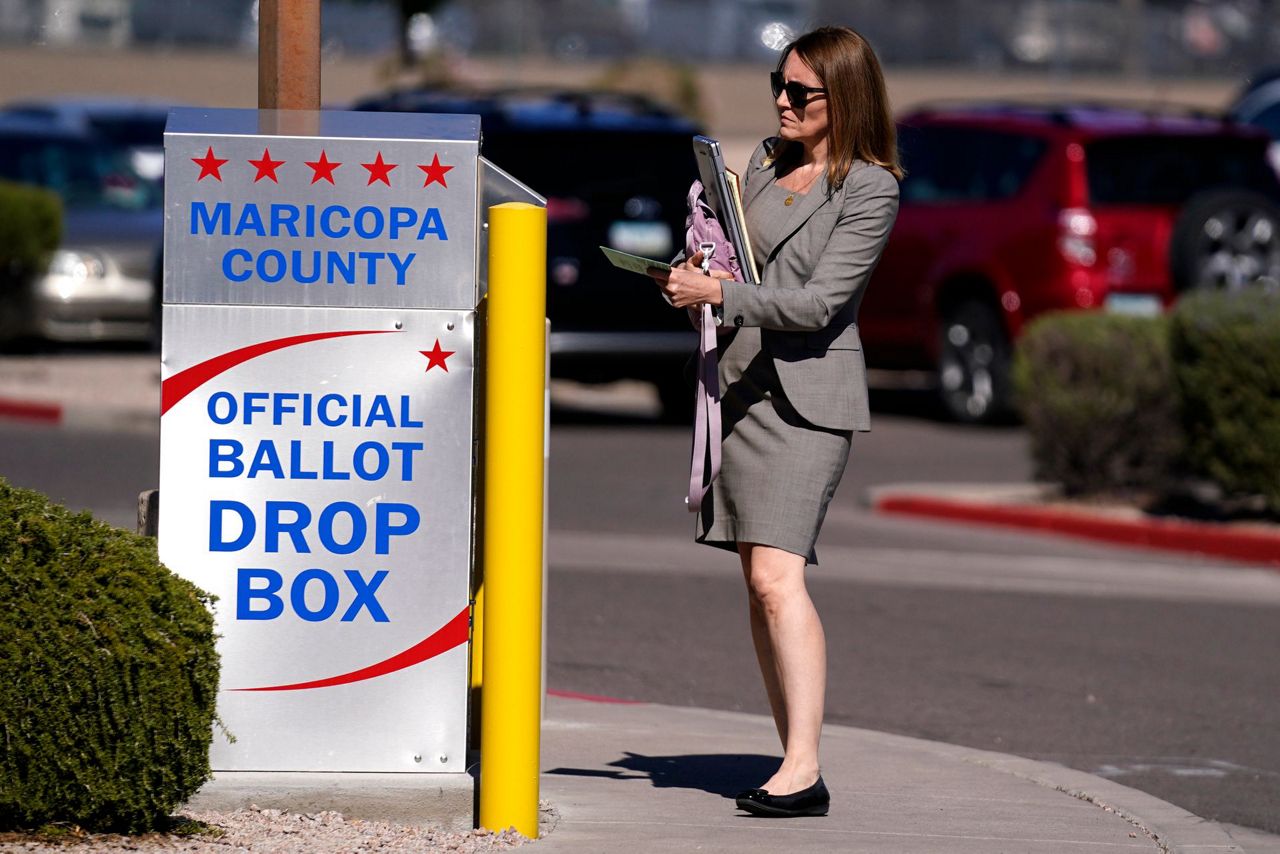 Feds concerned about armed people at Arizona ballot boxes
