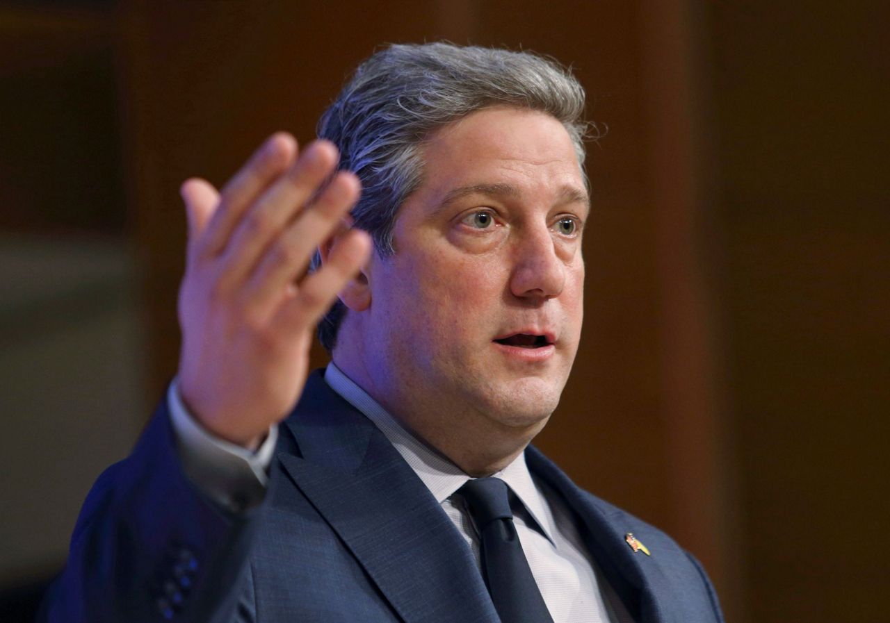 Rep. Tim Ryan, author JD Vance hold US Senate debate in Ohio