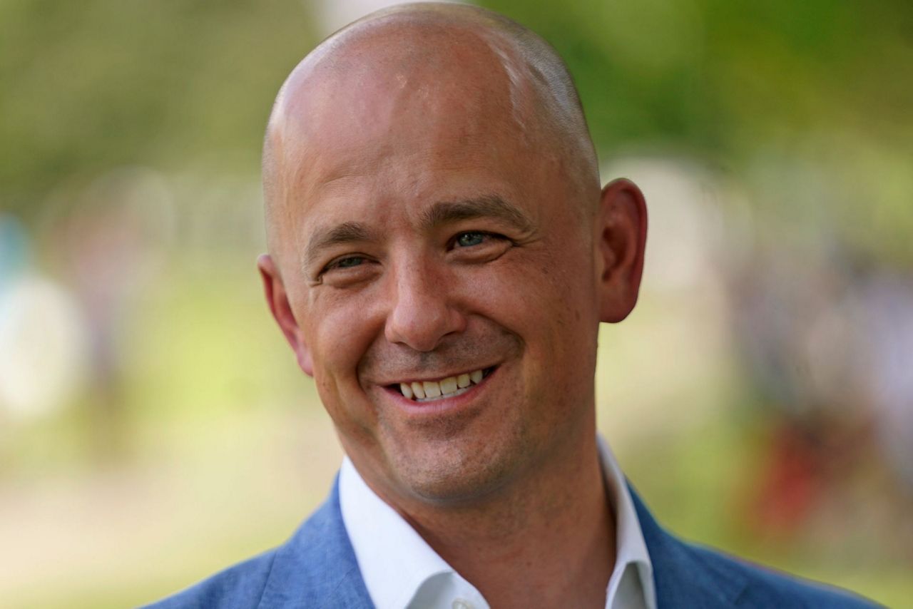 Utah's Evan McMullin upends two-party fight for US Senate