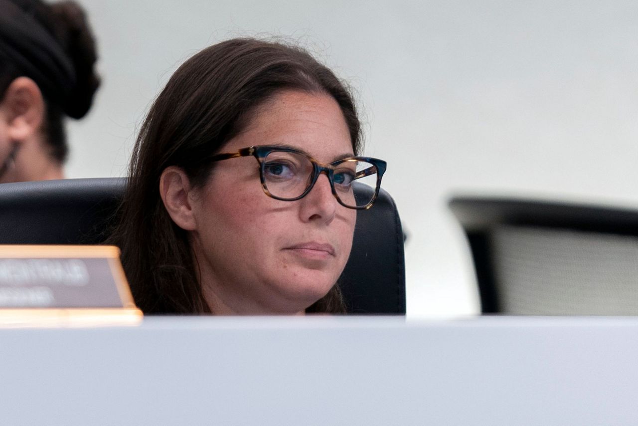 FEC moves toward potentially regulating AI deepfakes in campaign ads