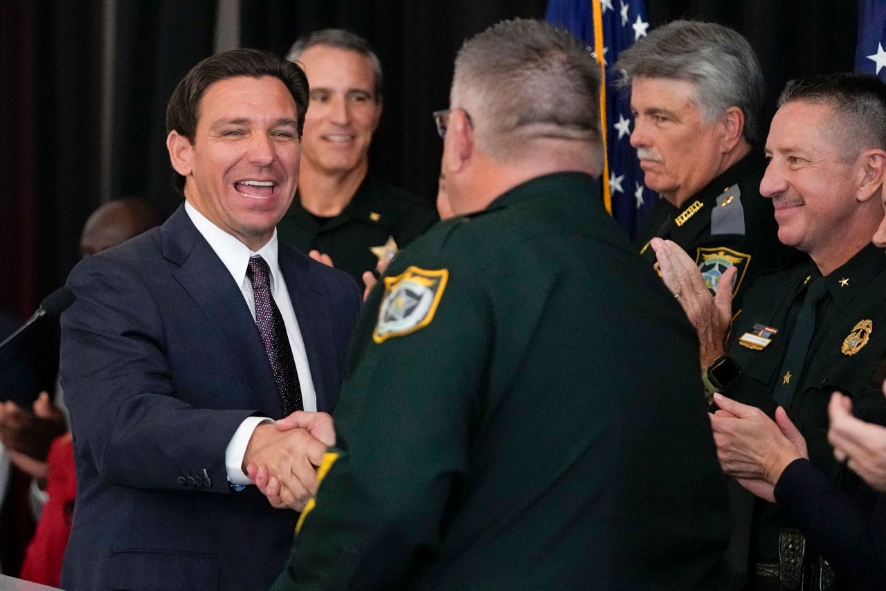 Ron DeSantis sharpens his attacks on Donald Trump in their shared home ...
