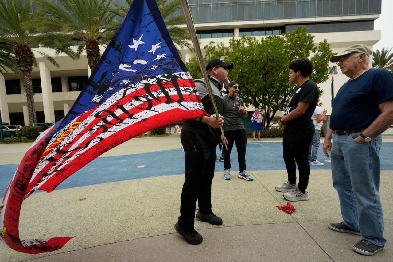 Trump looks to set up a California primary win with a speech to ...