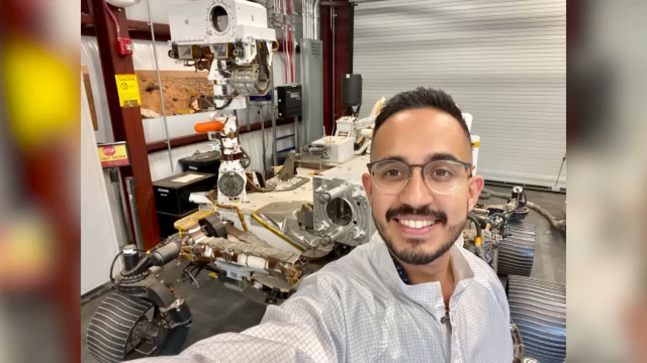 Joven hispano se destaca en la industria aeroespacial