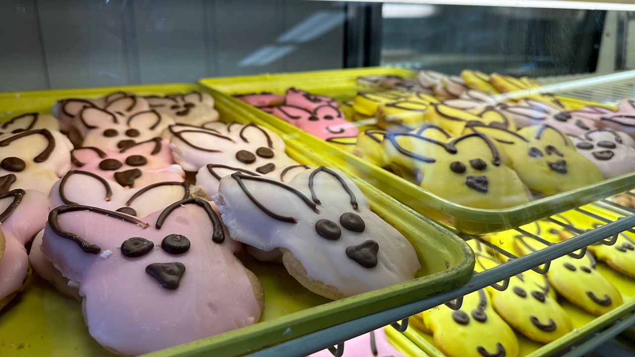 Florence bakery prepares for Easter season orders