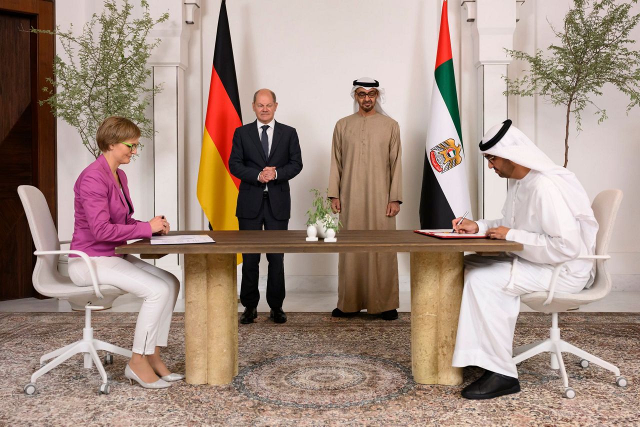 German leader continues Gulf tour with stops in UAE, Qatar