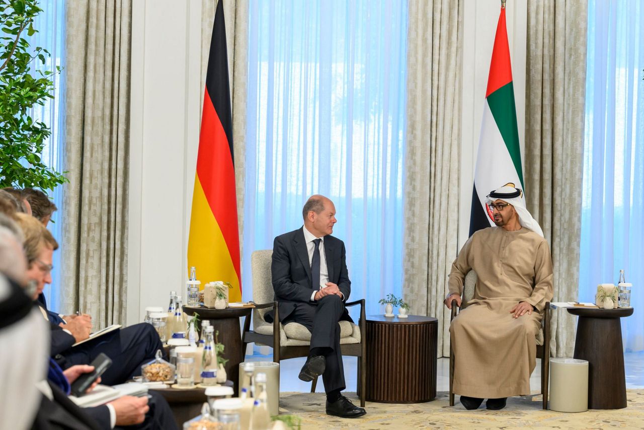 German leader continues Gulf tour with stops in UAE, Qatar