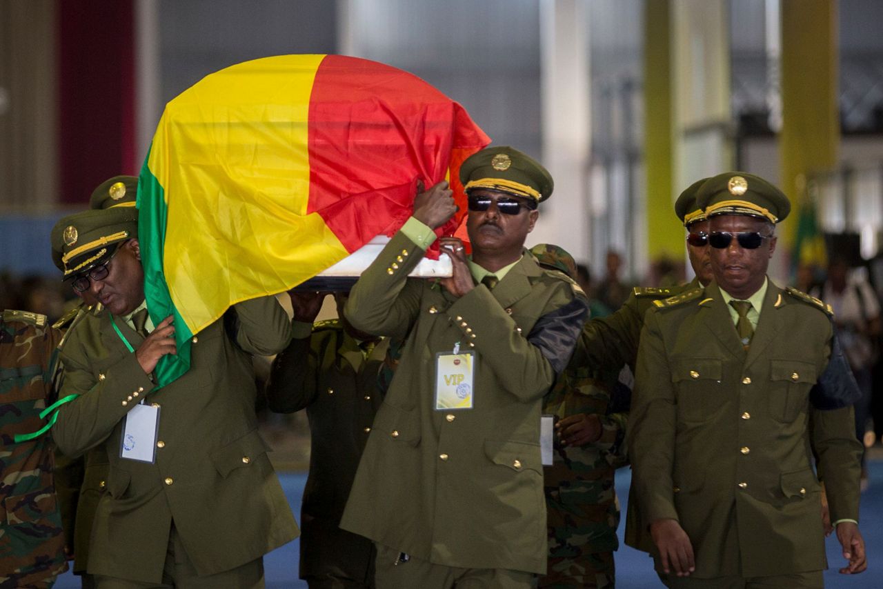 Ethiopian leader sobs at service for murdered military chief