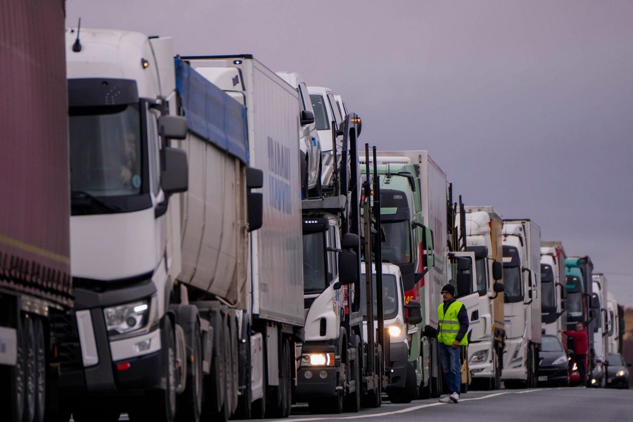 Farmers in Spain and Poland stage tractor protests over European Union ...