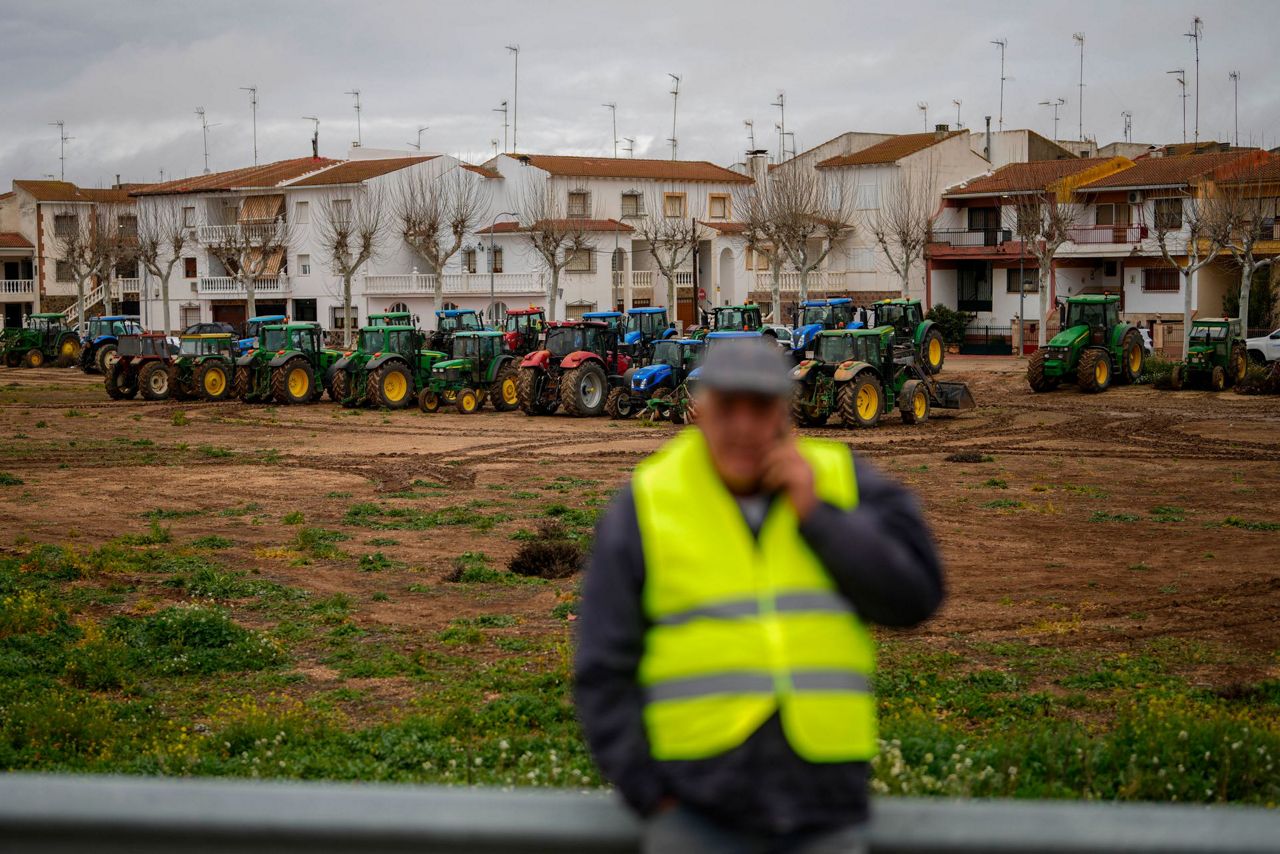 Farmers in Spain and Poland stage tractor protests over European Union ...
