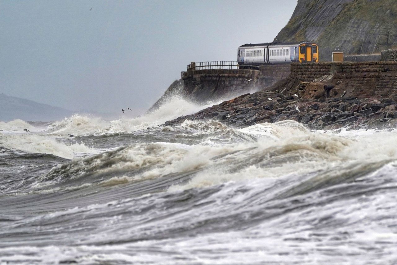 Storm sweeps Germany, causing damage, delays; 2nd in sight