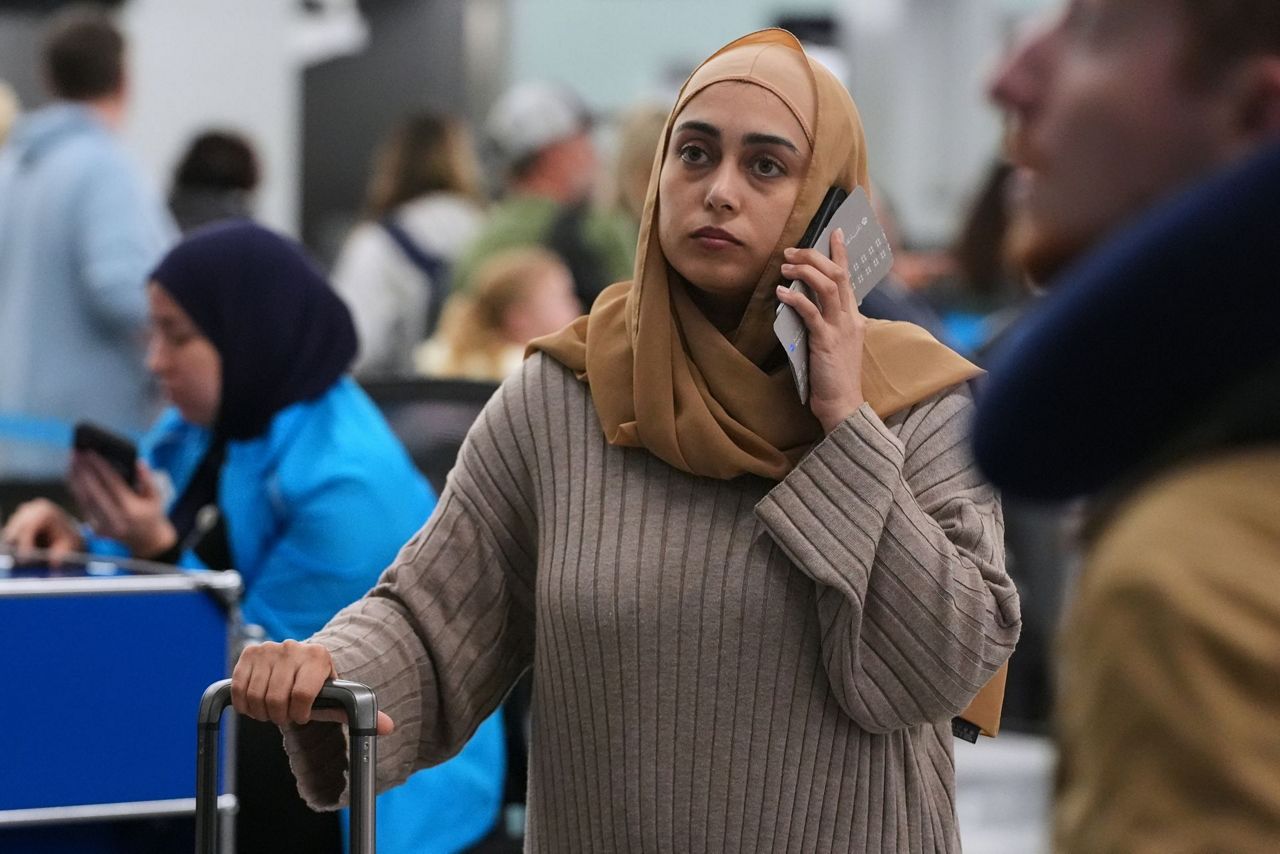 Crews restoring power in Wisconsin while Iowa airport tries to reopen ...
