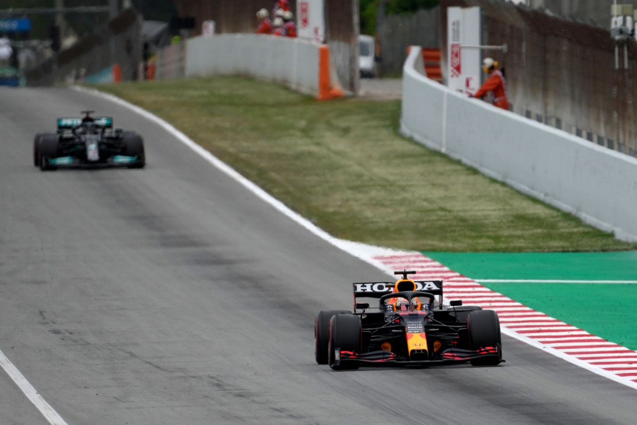 Hamilton wins Spanish GP ahead of Verstappen