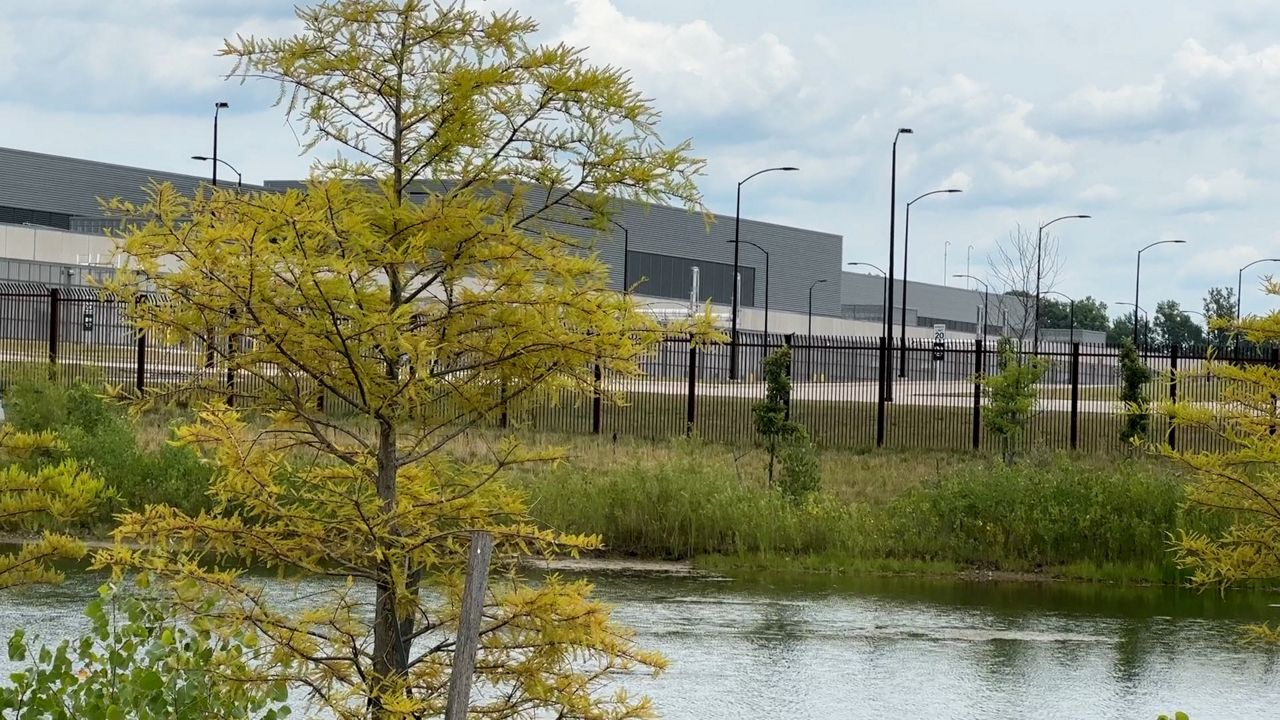 Examining the benefits and drawbacks of data hubs