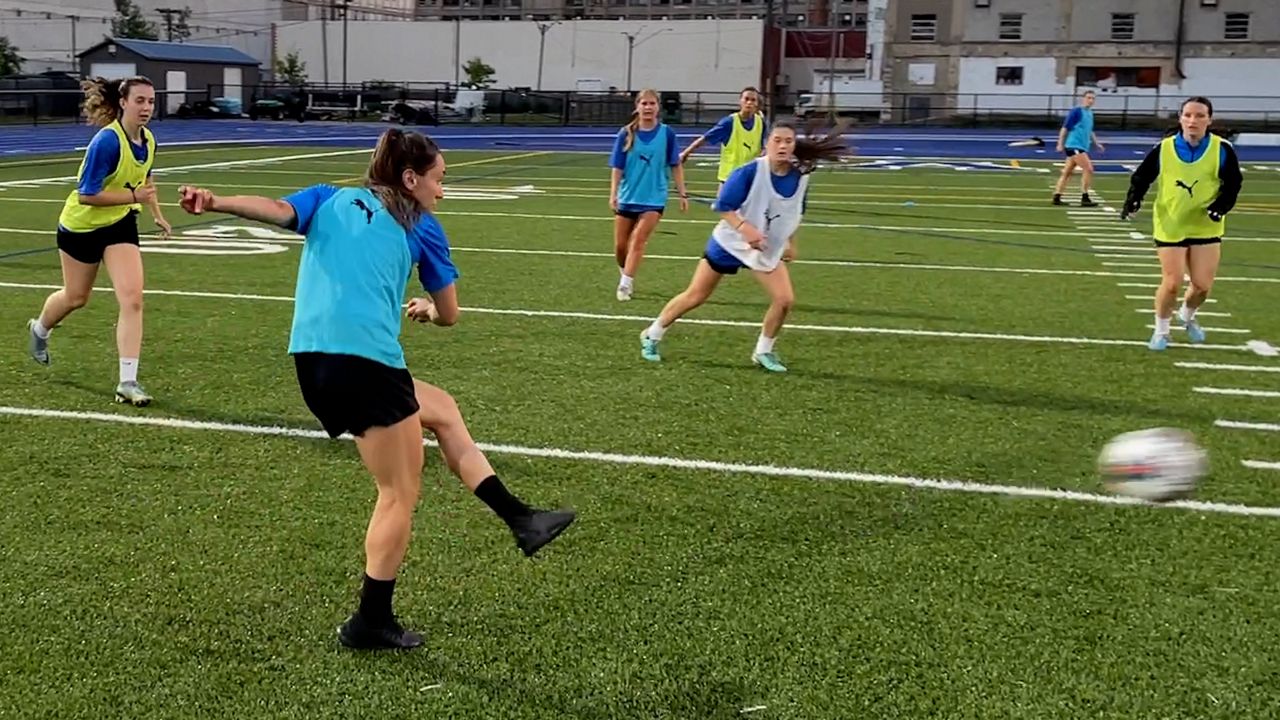 FC Buffalo take 4th div. title into national championships