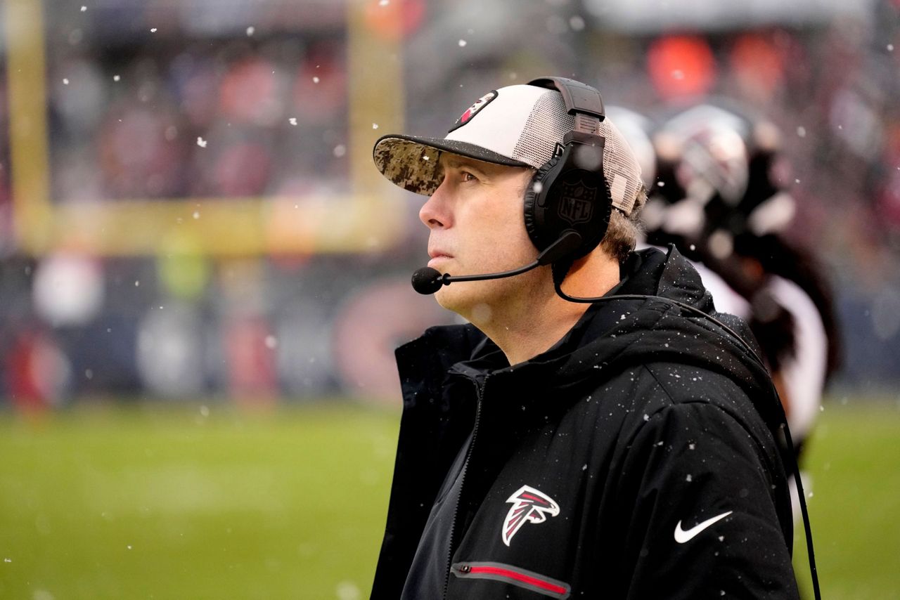 Falcons fire coach Arthur Smith hours after completing 3rd straight 7 ...
