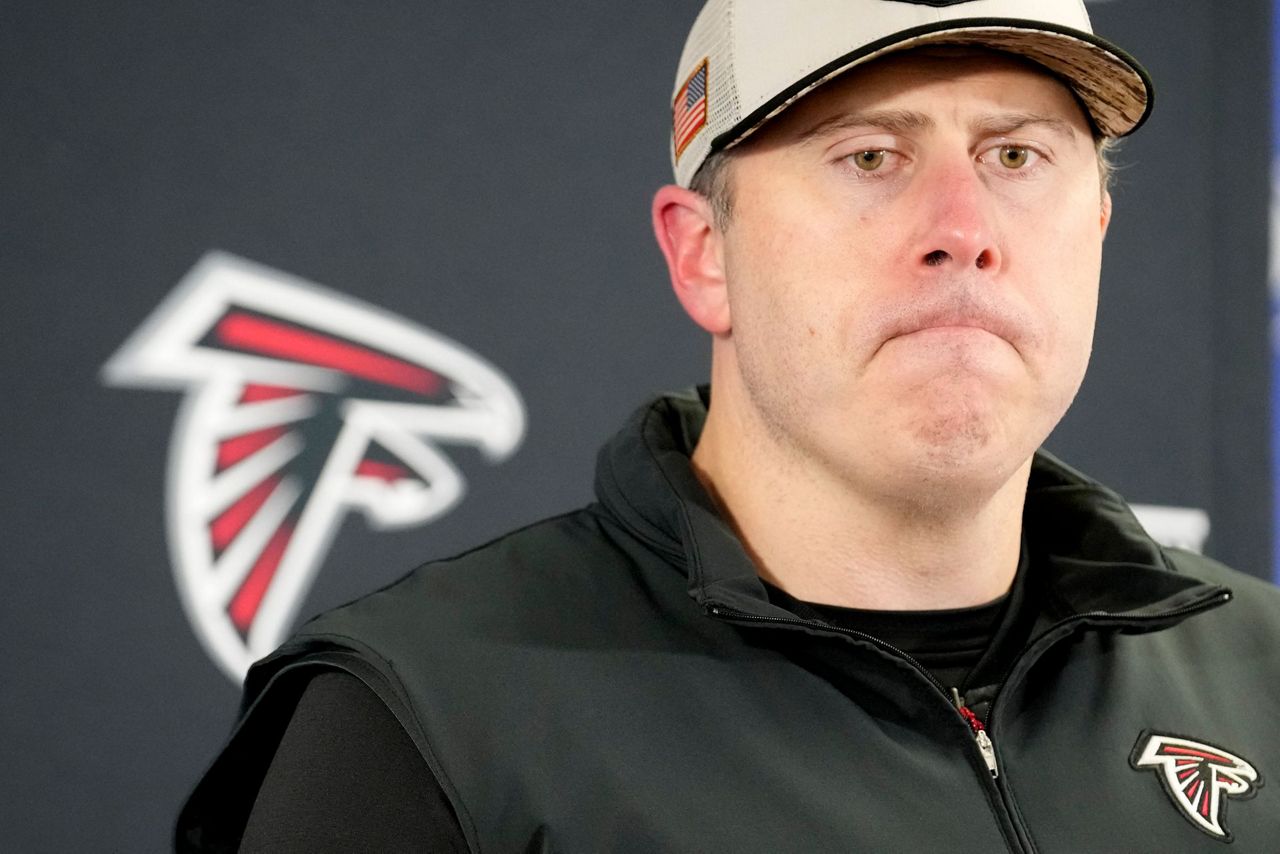 Falcons fire coach Arthur Smith hours after completing 3rd straight 7 ...
