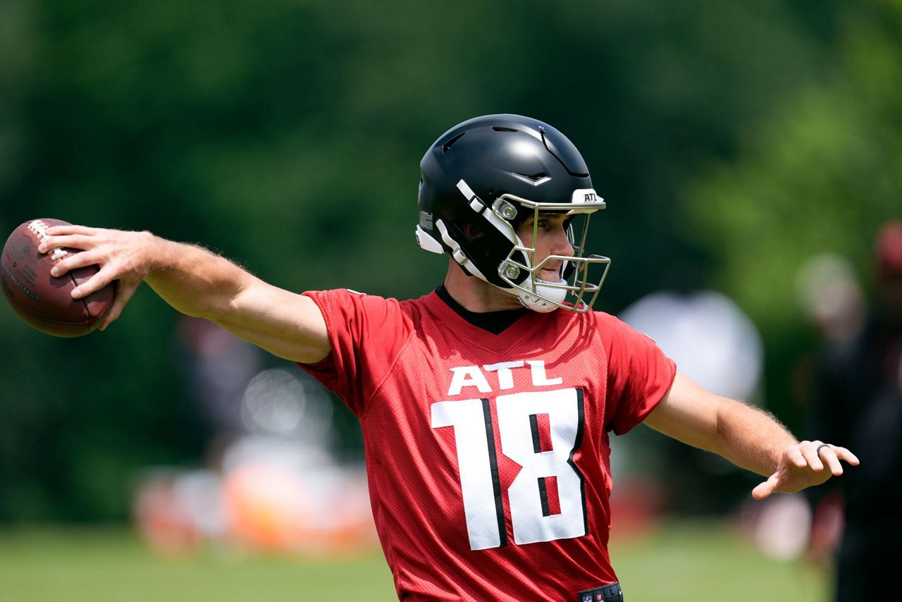 Falcons QB Cousins remains on track in recovery from torn right ...