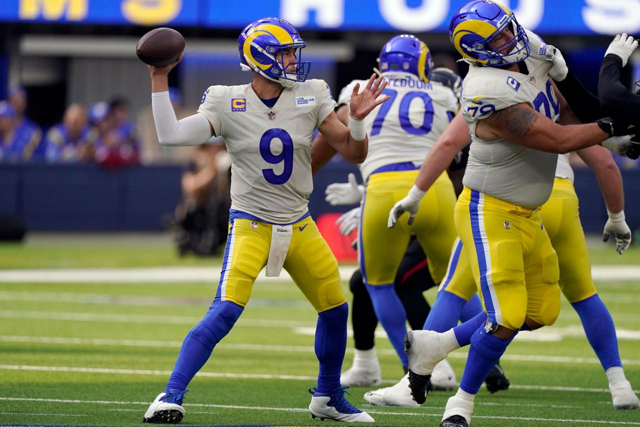 Stafford, Rams hold off Falcons for 31-27 victory